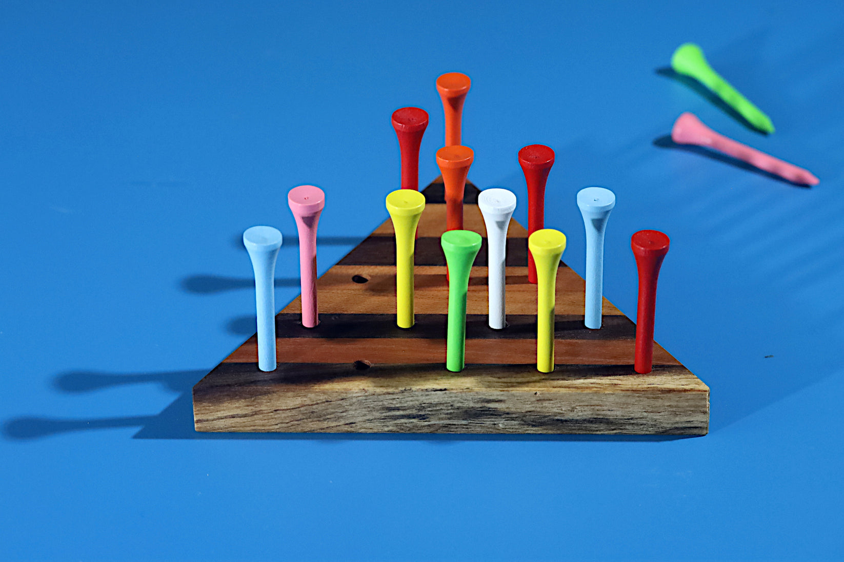 Peg Game – Dragon Armor Games